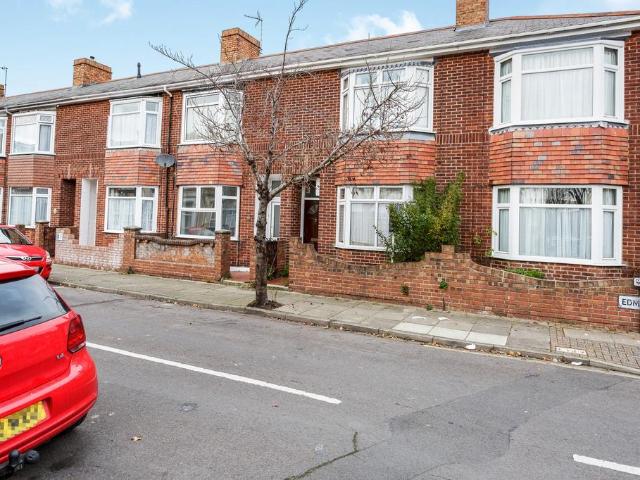 4 bedroom terraced house to rent