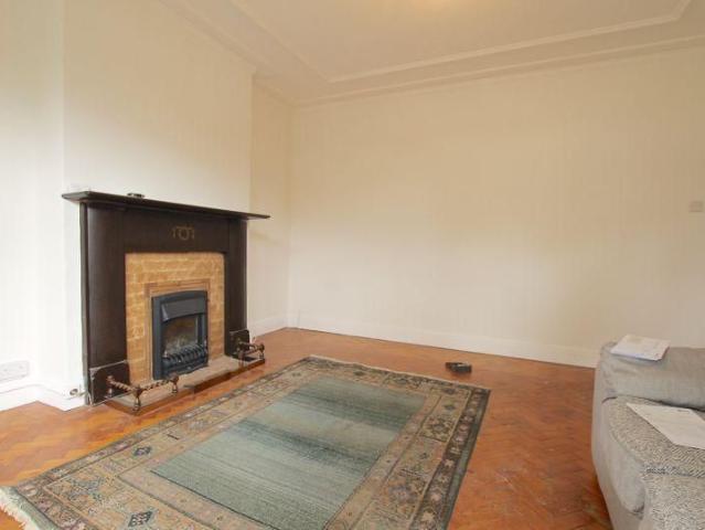 4 bedroom terraced house to rent