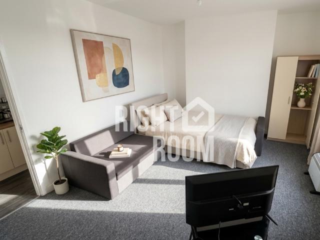 4 bedroom terraced house to rent