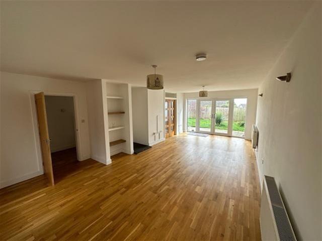 4 bedroom terraced house to rent