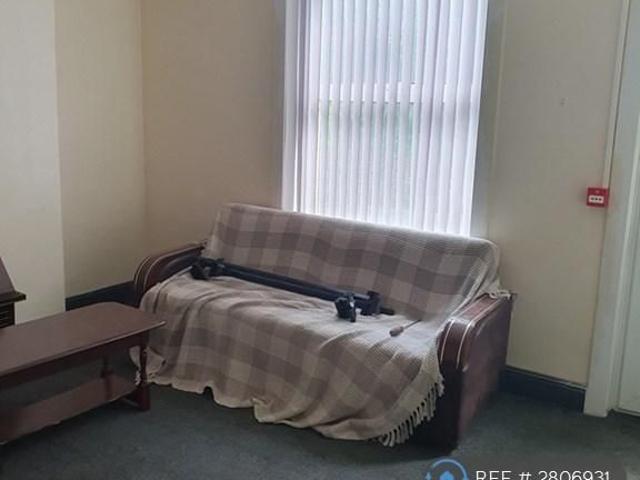 4 bedroom terraced house to rent