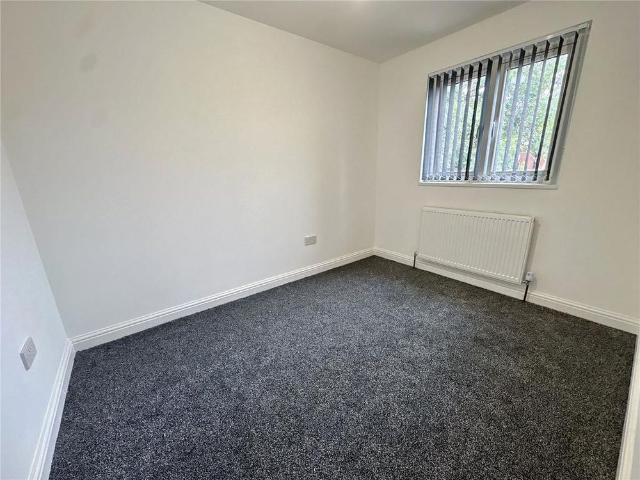 4 bedroom terraced house to rent