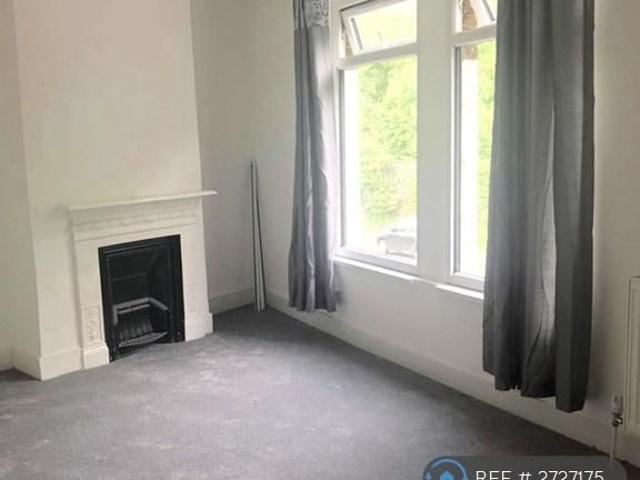 4 bedroom terraced house to rent