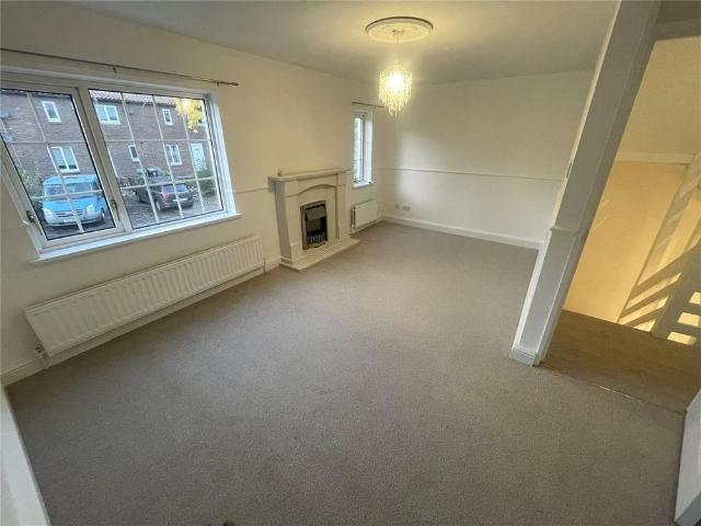 4 bedroom terraced house to rent