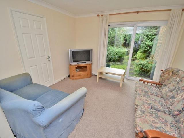 4 bedroom terraced house to rent