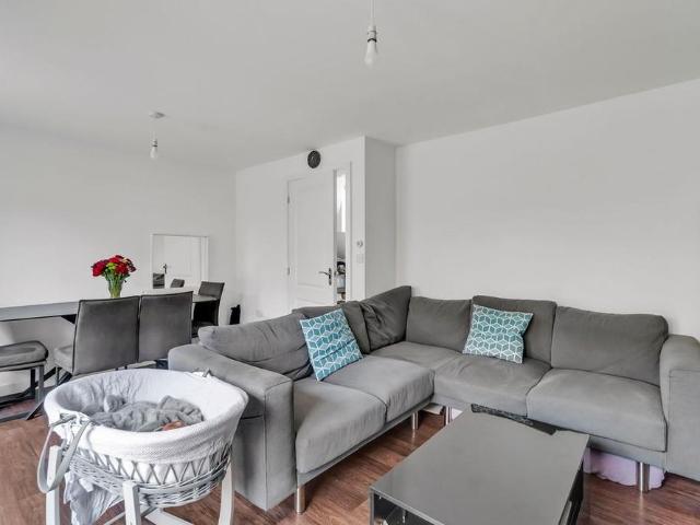 4 bedroom terraced house to rent