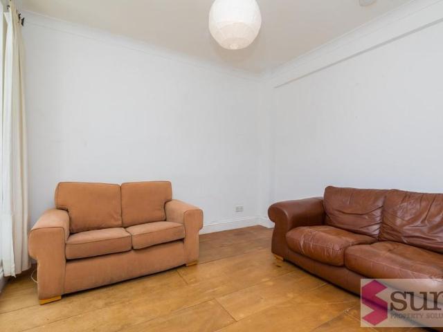 4 bedroom terraced house to rent