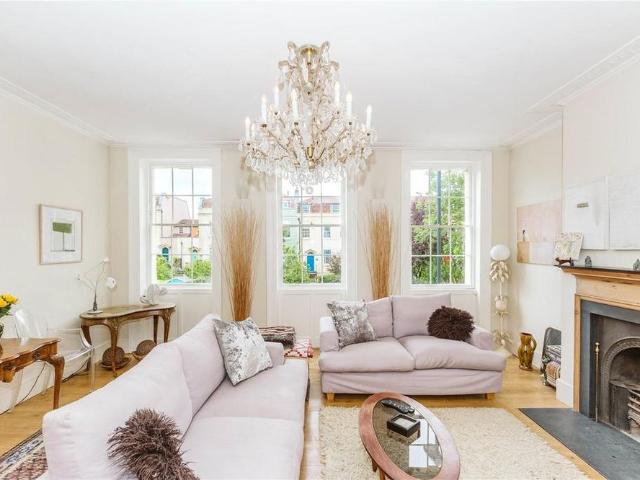 4 bedroom terraced house to rent
