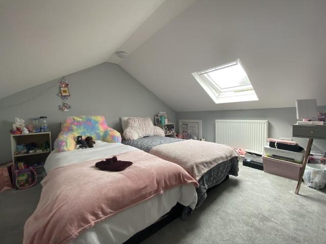 4 bedroom terraced house to rent