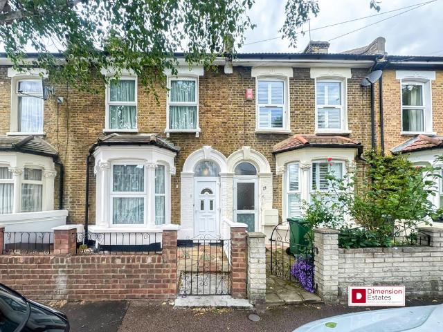 4 bedroom terraced house to rent
