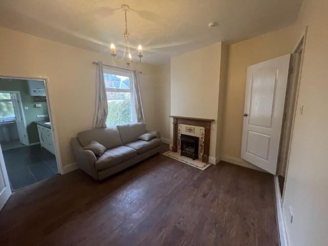 4 bedroom terraced house to rent