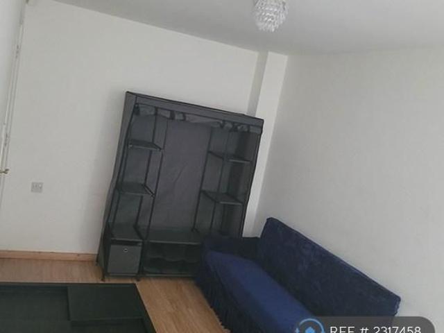 4 bedroom terraced house to rent
