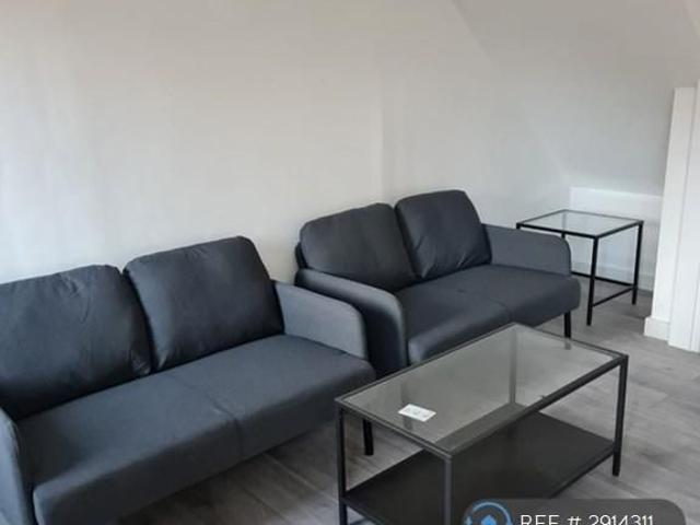 4 bedroom terraced house to rent