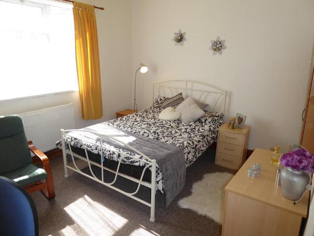 4 bedroom terraced house to rent