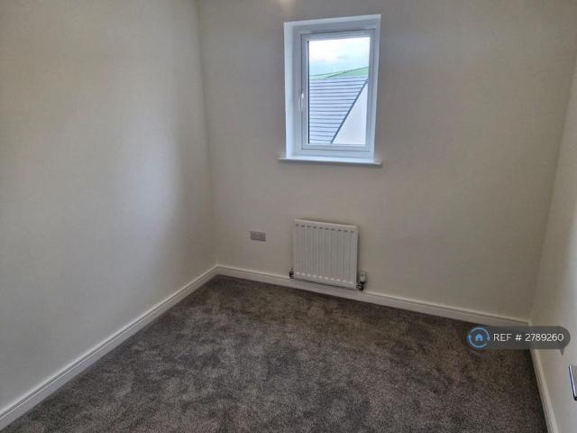 4 bedroom terraced house to rent