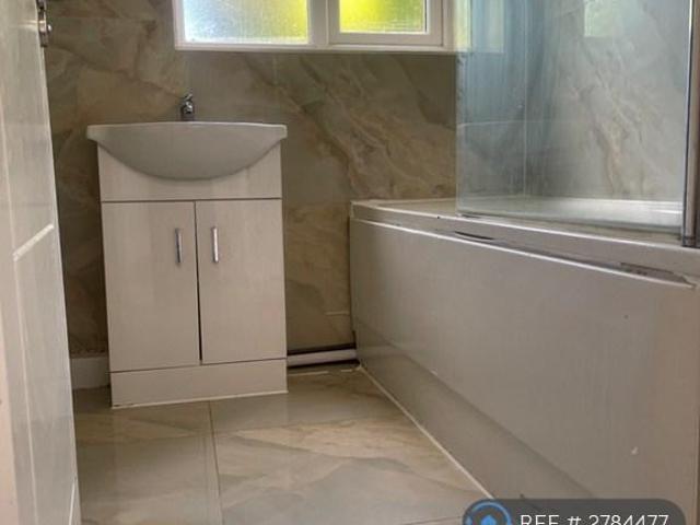 4 bedroom terraced house to rent
