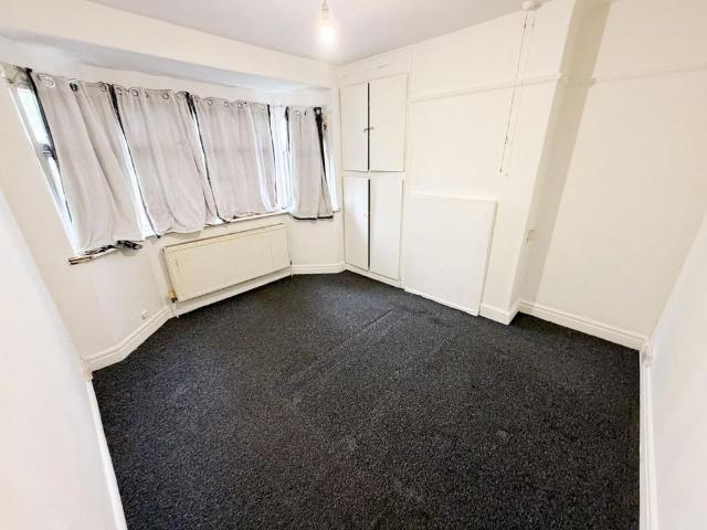 4 bedroom terraced house to rent