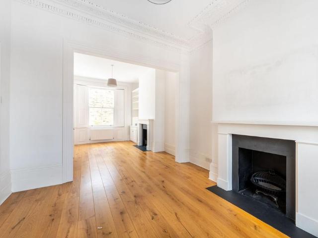 4 bedroom terraced house to rent