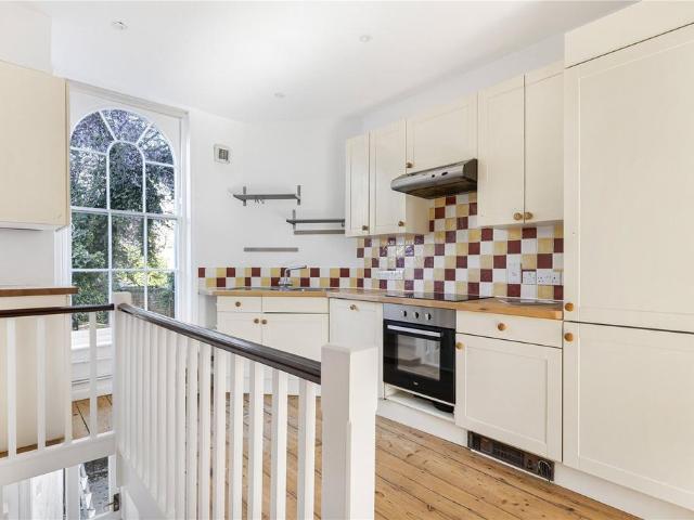 4 bedroom terraced house to rent