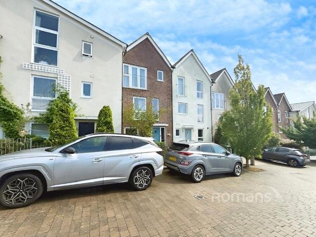 4 bedroom terraced house to rent