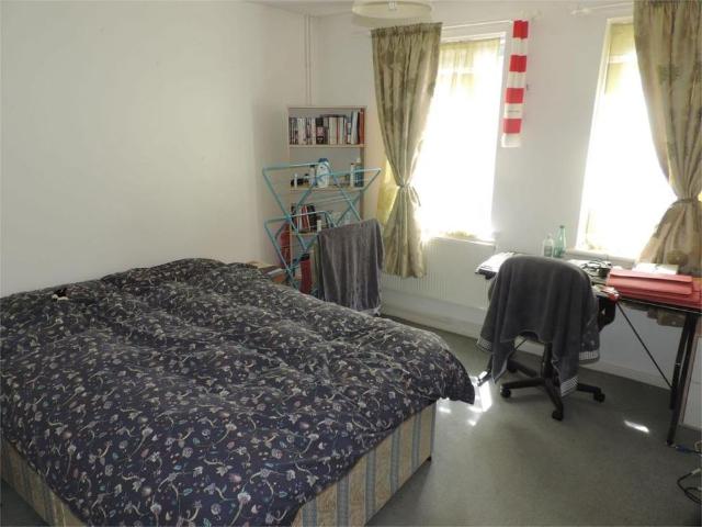 4 bedroom terraced house to rent