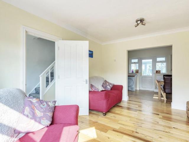4 bedroom terraced house to rent