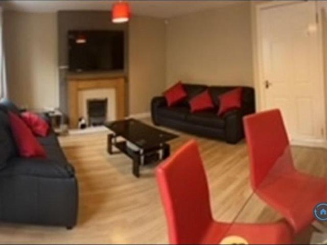 4 bedroom terraced house to rent