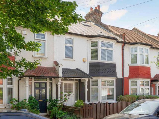 4 bedroom terraced house to rent