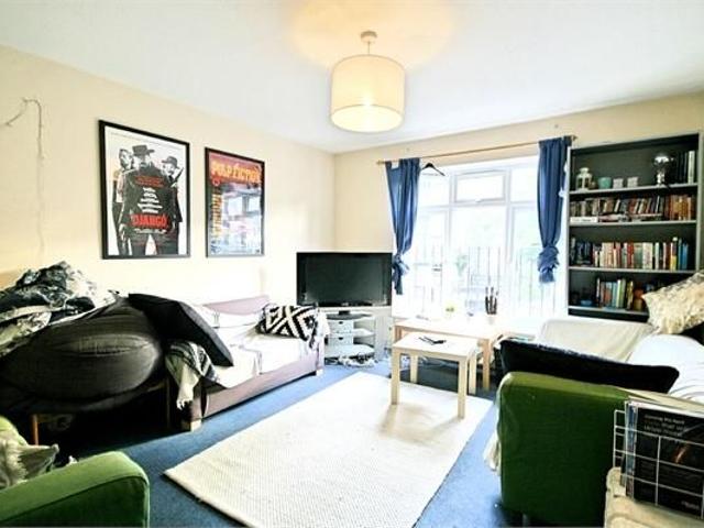 4 bedroom terraced house to rent