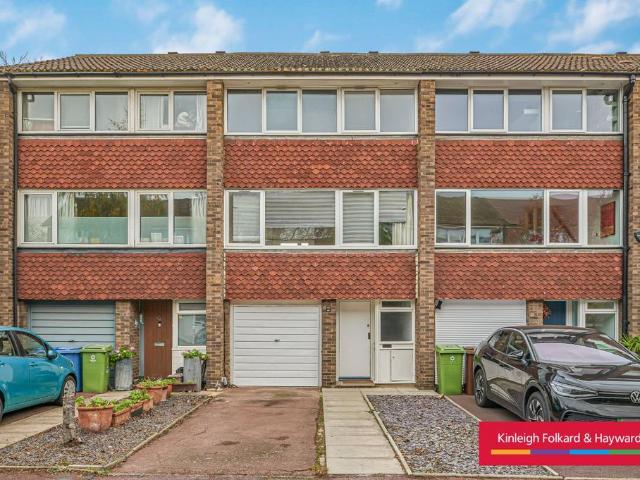 4 bedroom terraced house to rent