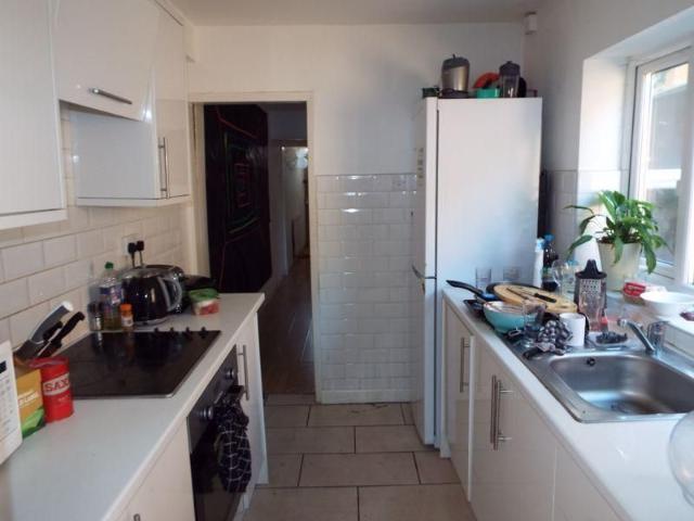 4 bedroom terraced house to rent