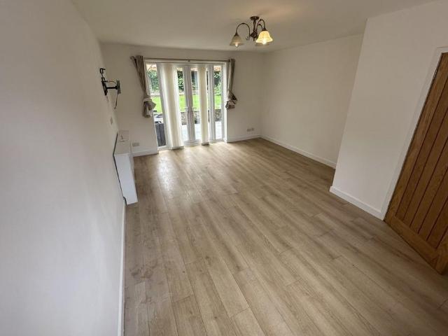 4 bedroom terraced house to rent