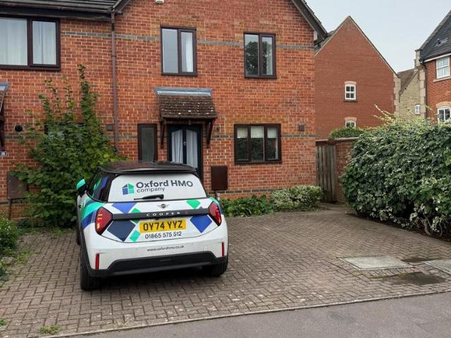 4 bedroom terraced house to rent