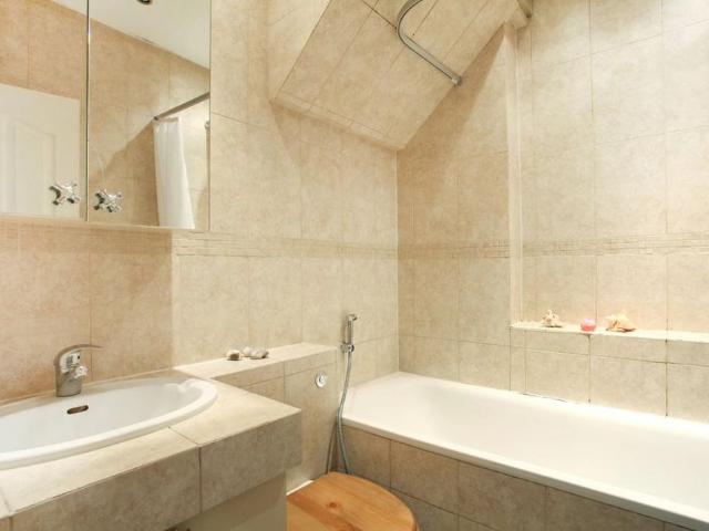 4 bedroom terraced house to rent