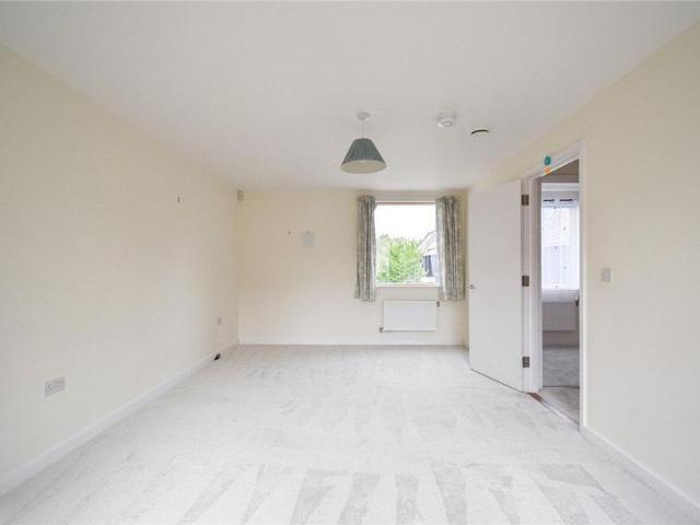 4 bedroom terraced house to rent