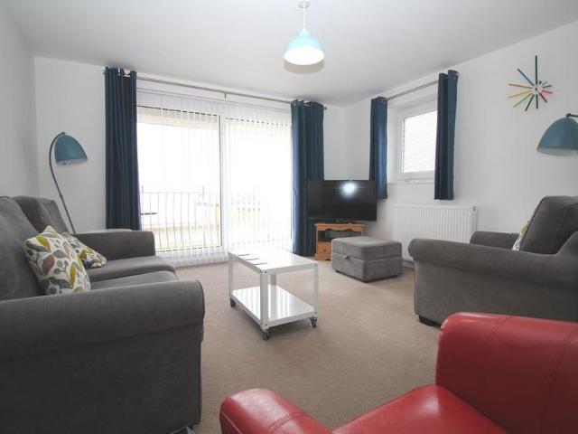4 bedroom terraced house to rent