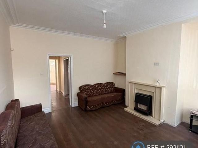 4 bedroom terraced house to rent