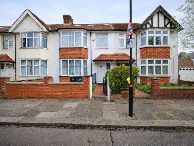 4 bedroom terraced house to rent