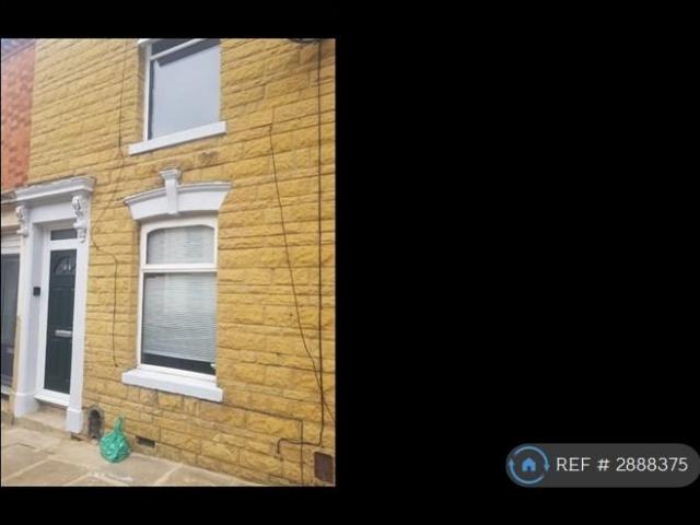 4 bedroom terraced house to rent