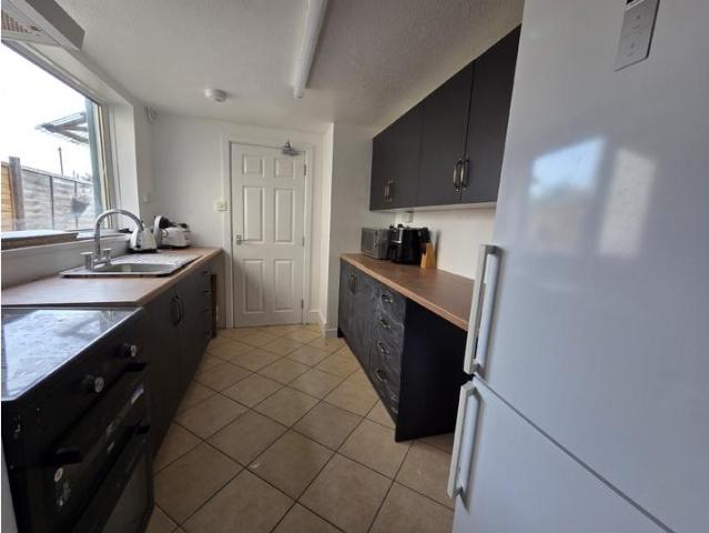 4 bedroom terraced house to rent