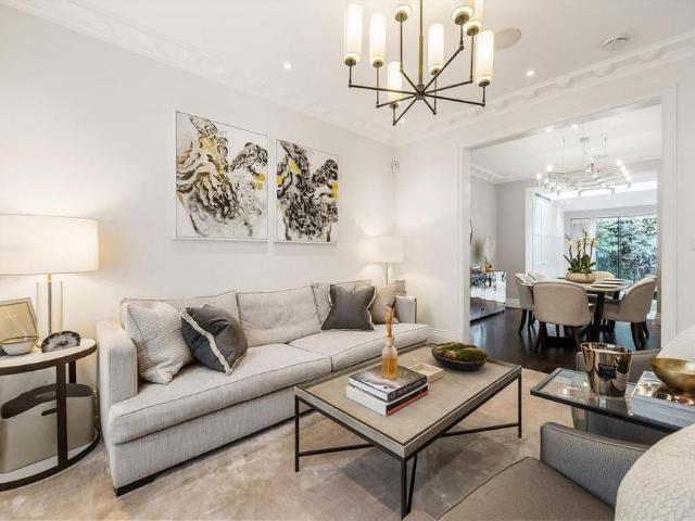 4 bedroom terraced house to rent