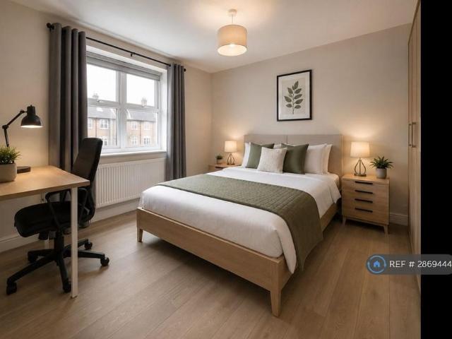 4 bedroom terraced house to rent