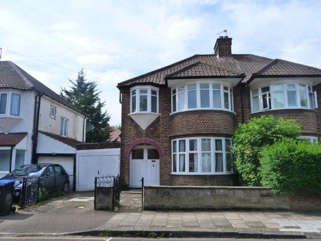 4 bedroom terraced house to rent