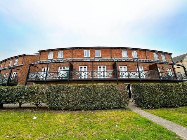 4 bedroom terraced house to rent