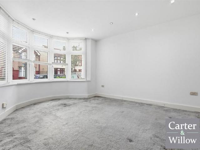 4 bedroom terraced house to rent