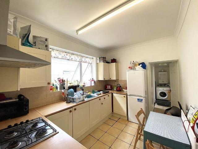 4 bedroom terraced house to rent
