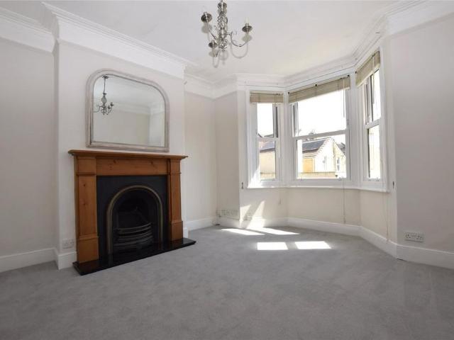 4 bedroom terraced house to rent