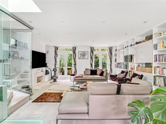 4 bedroom terraced house to rent