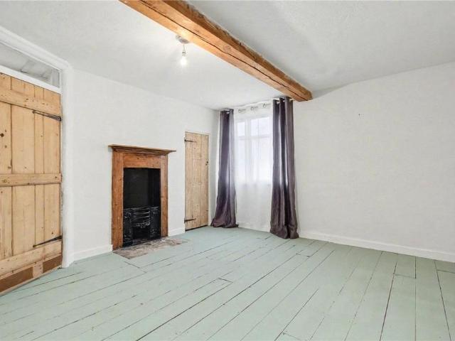 4 bedroom terraced house to rent