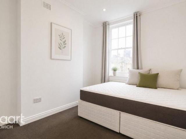 4 bedroom terraced house to rent
